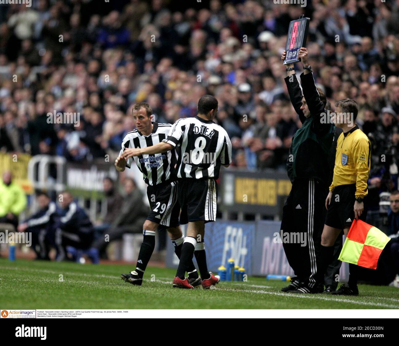 Lee bowyer kieron dyer hi-res stock photography and images - Alamy