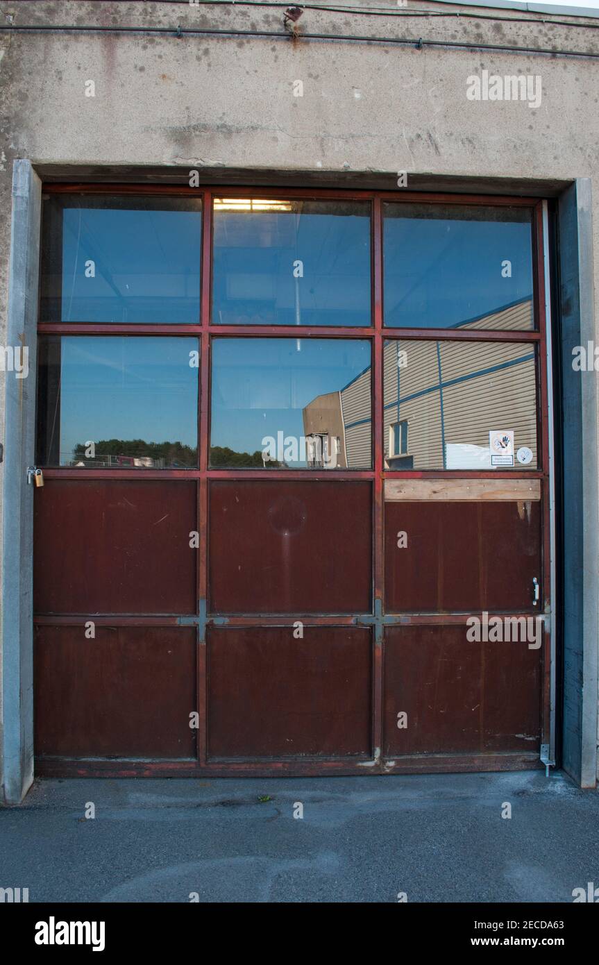 garage door in factory Stock Photo - Alamy