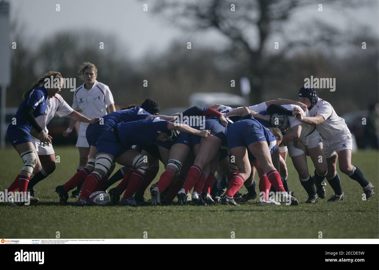Womens Rugby Scrum High Resolution Stock Photography and Images - Alamy