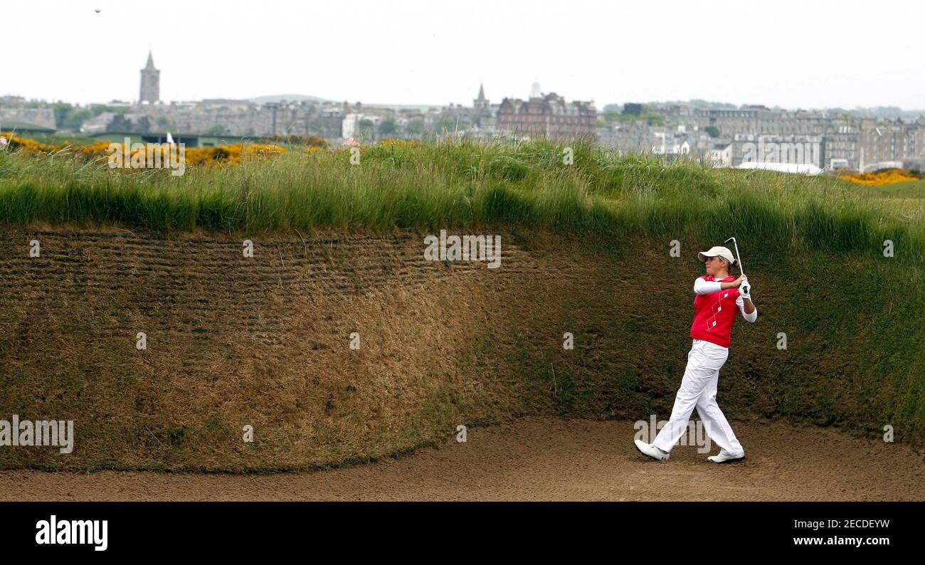Hell bunker st andrews hi-res stock photography and images - Alamy
