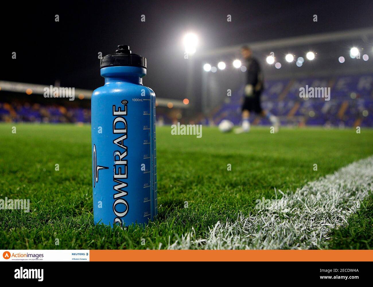 Powerade Bottle High Resolution Stock Photography and Images - Alamy
