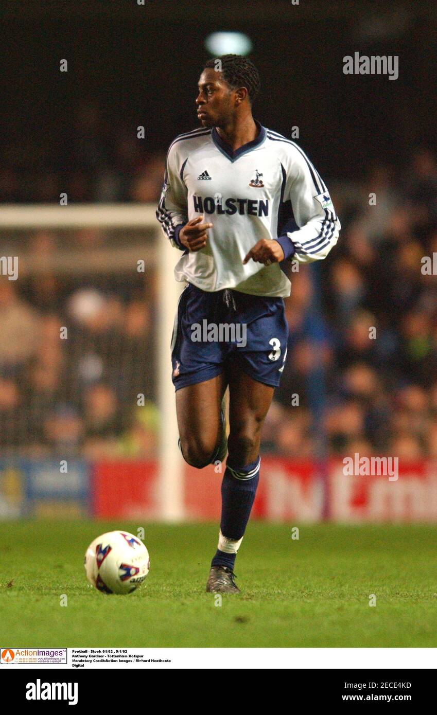Football action tottenham hotspur anthony gardner hi-res stock ...