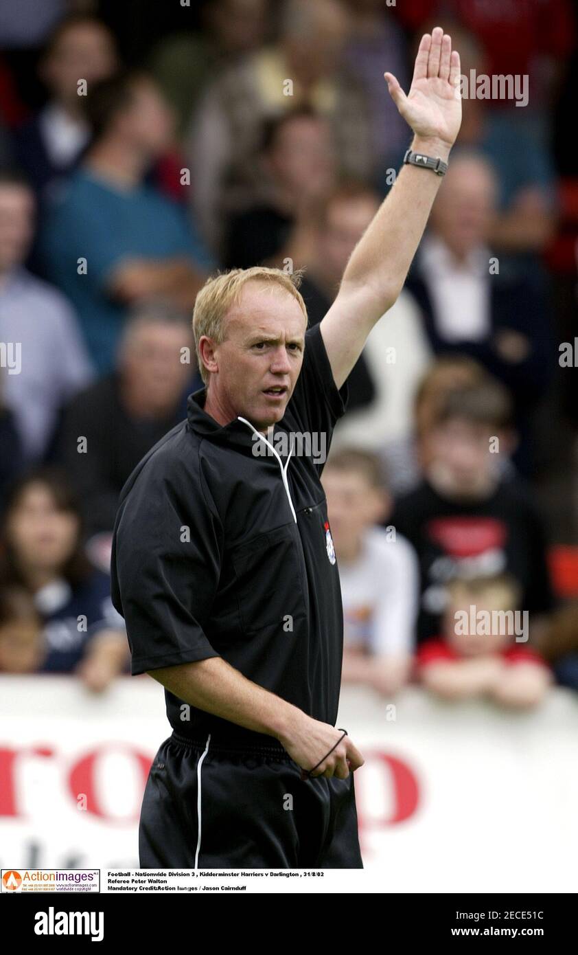 The referee peter walton hi-res stock photography and images - Alamy