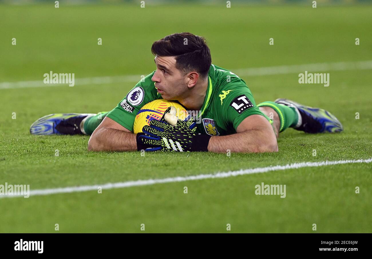 Emiliano martinez save hi-res stock photography and images - Alamy
