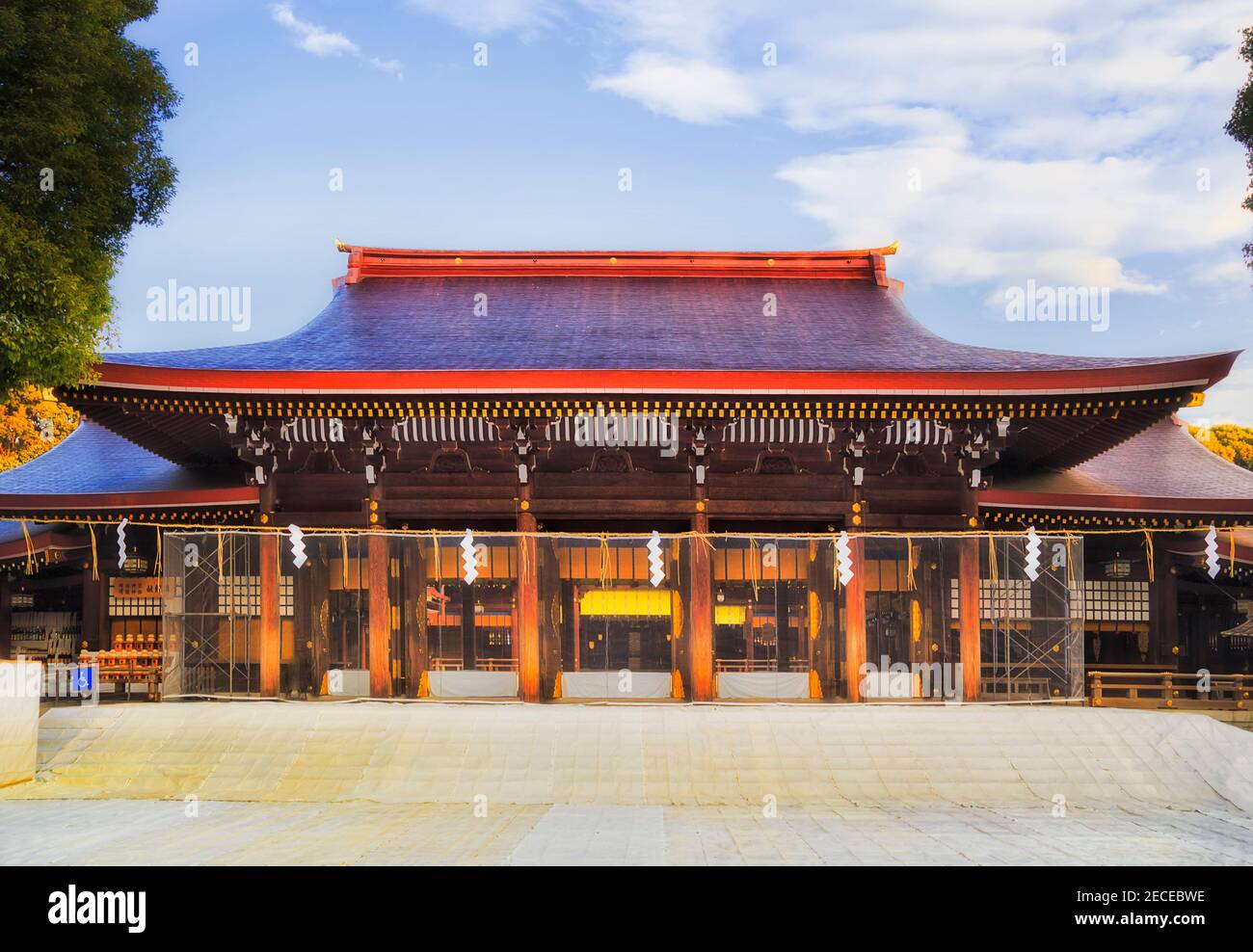 Japanese temple beams hi-res stock photography and images - Alamy