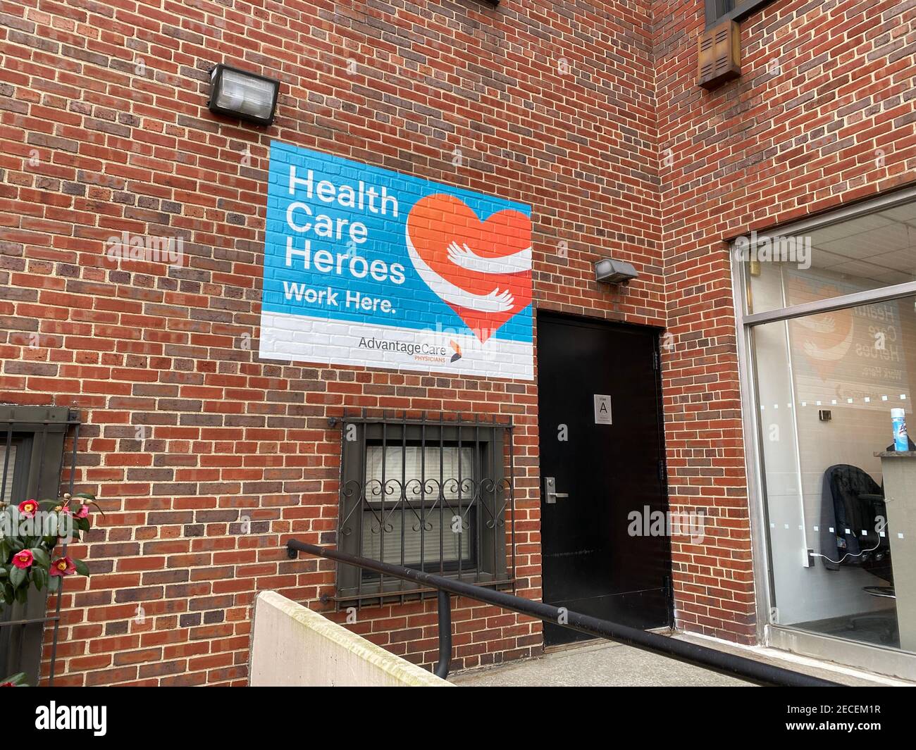 You are essential essential workers hi-res stock photography and images ...