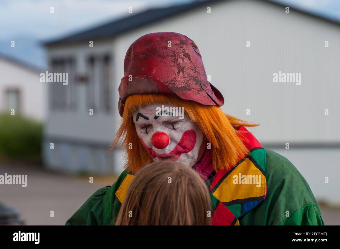 Talking to kids hi-res stock photography and images - Alamy