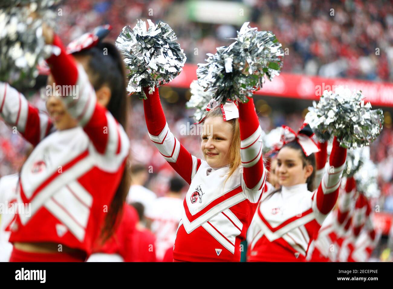 Soccer cheerleaders hi-res stock photography and images - Alamy