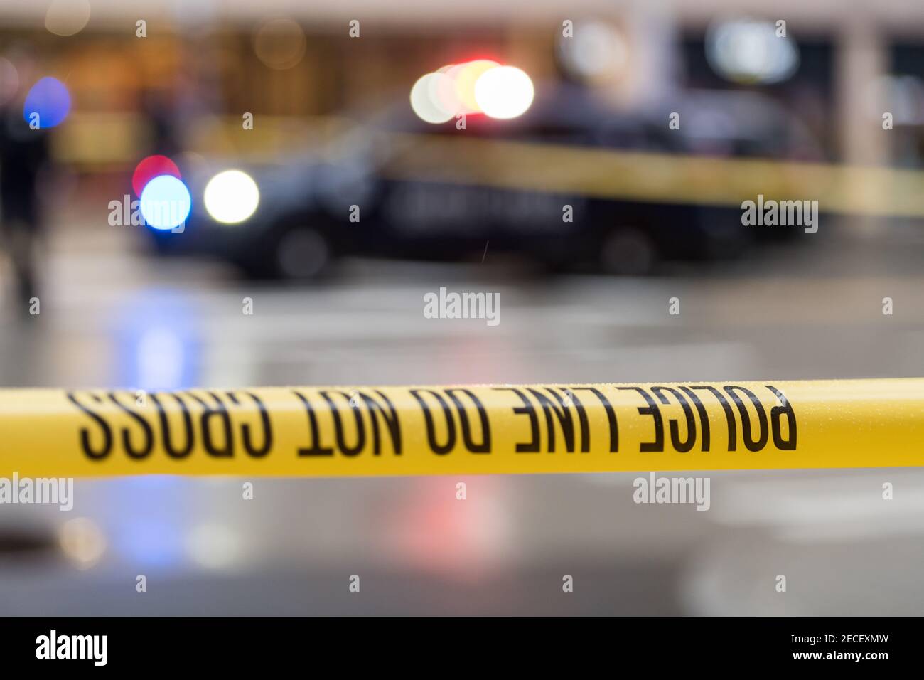 Police line at a shooting crime scene Stock Photo - Alamy