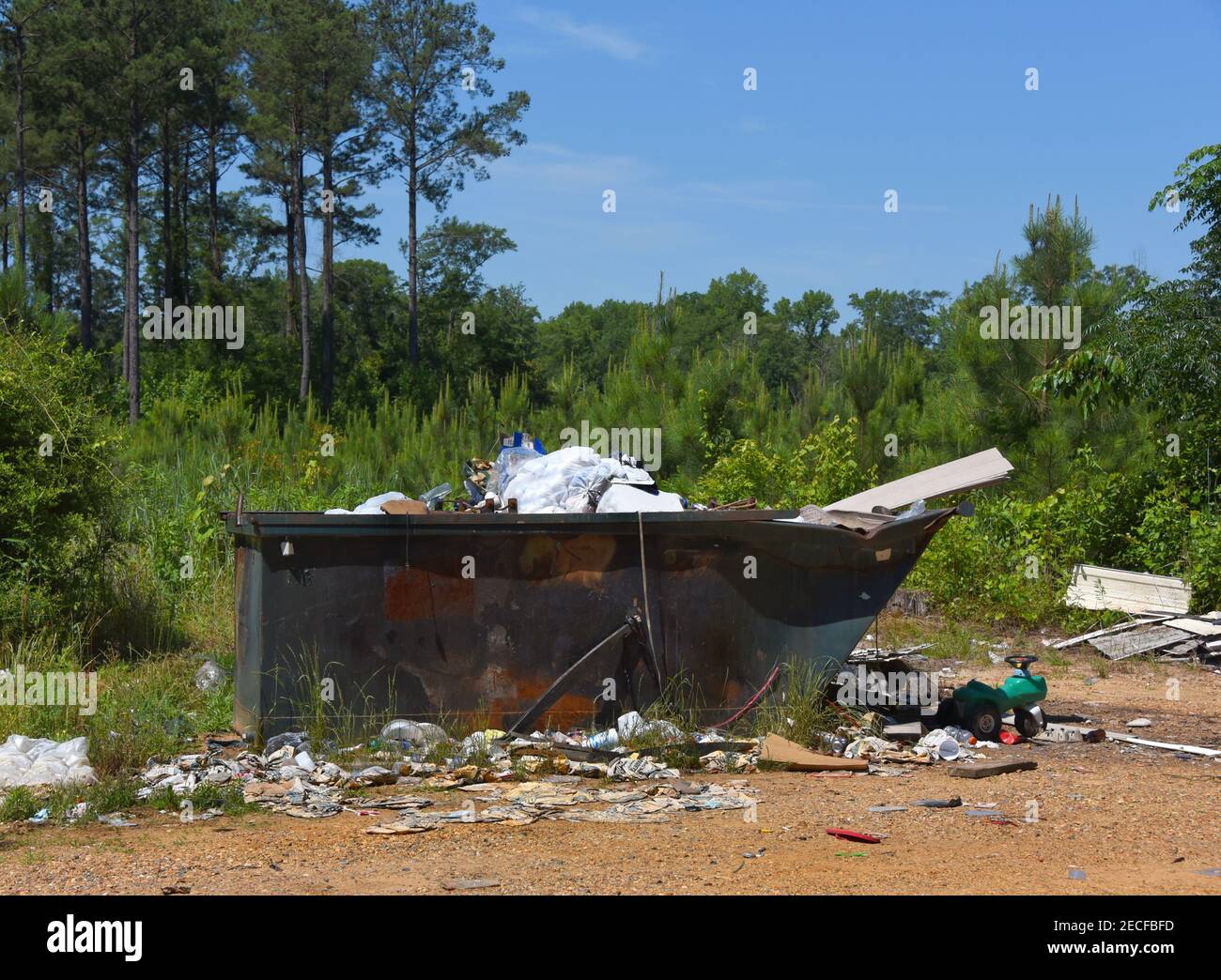 Trash littered on ground hi-res stock photography and images - Alamy