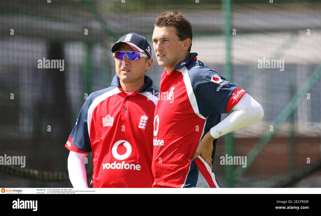 Allan donald cricket hi-res stock photography and images - Alamy