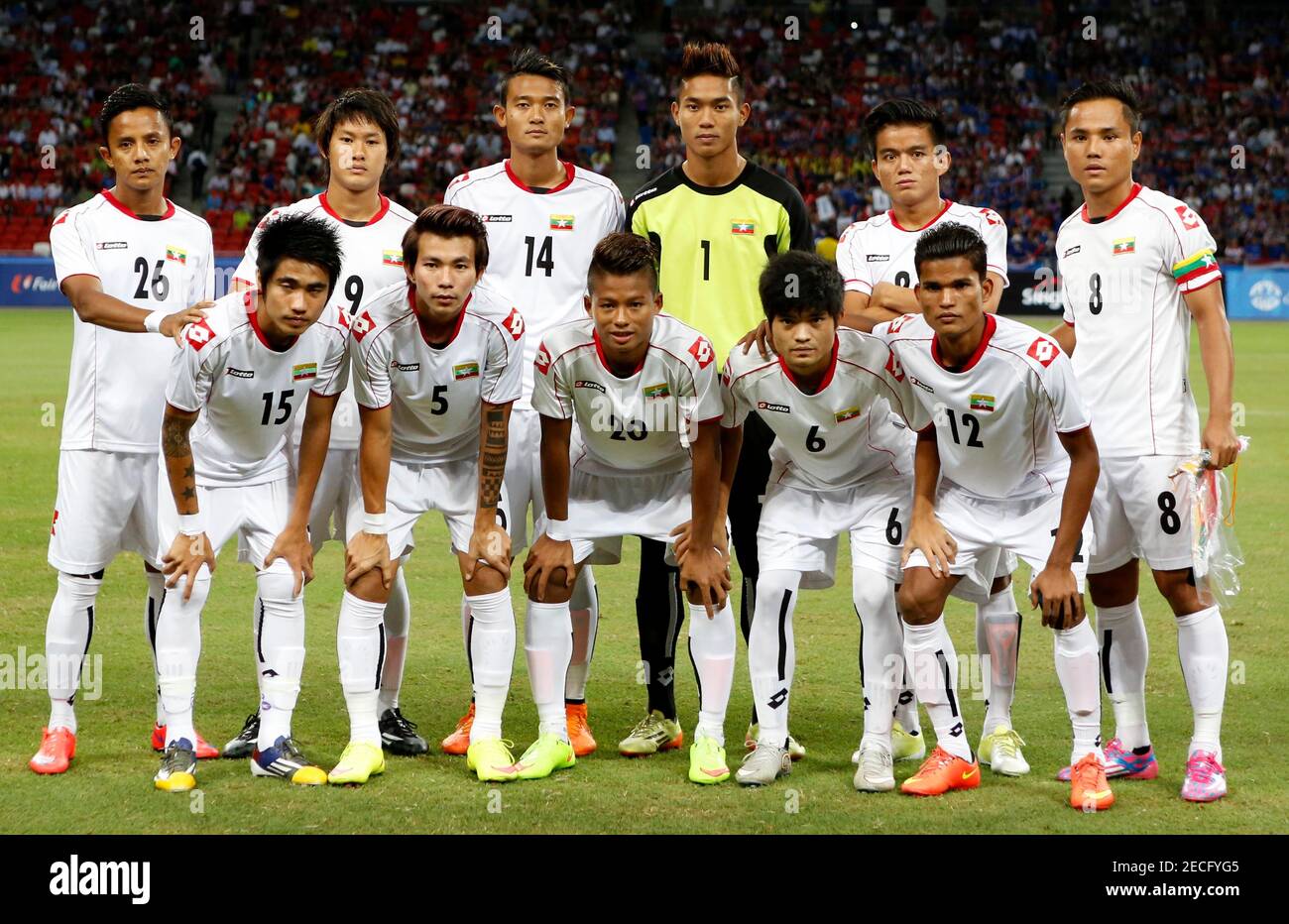 Thailand football team sea games hi-res stock photography and images ...