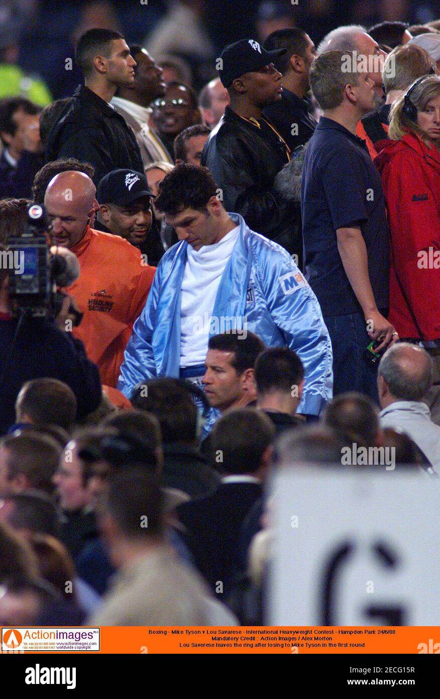 Mike tyson boxing in ring hi-res stock photography and images - Alamy