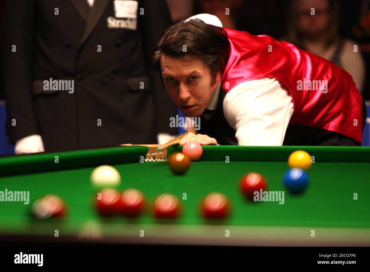 Sport snooker action dominic dale hi-res stock photography and images ...