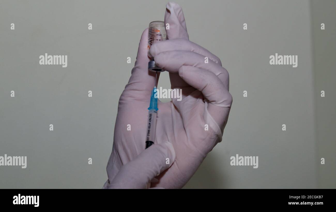 Vaksin. Vaccine and syringe injection. It use for prevention ...