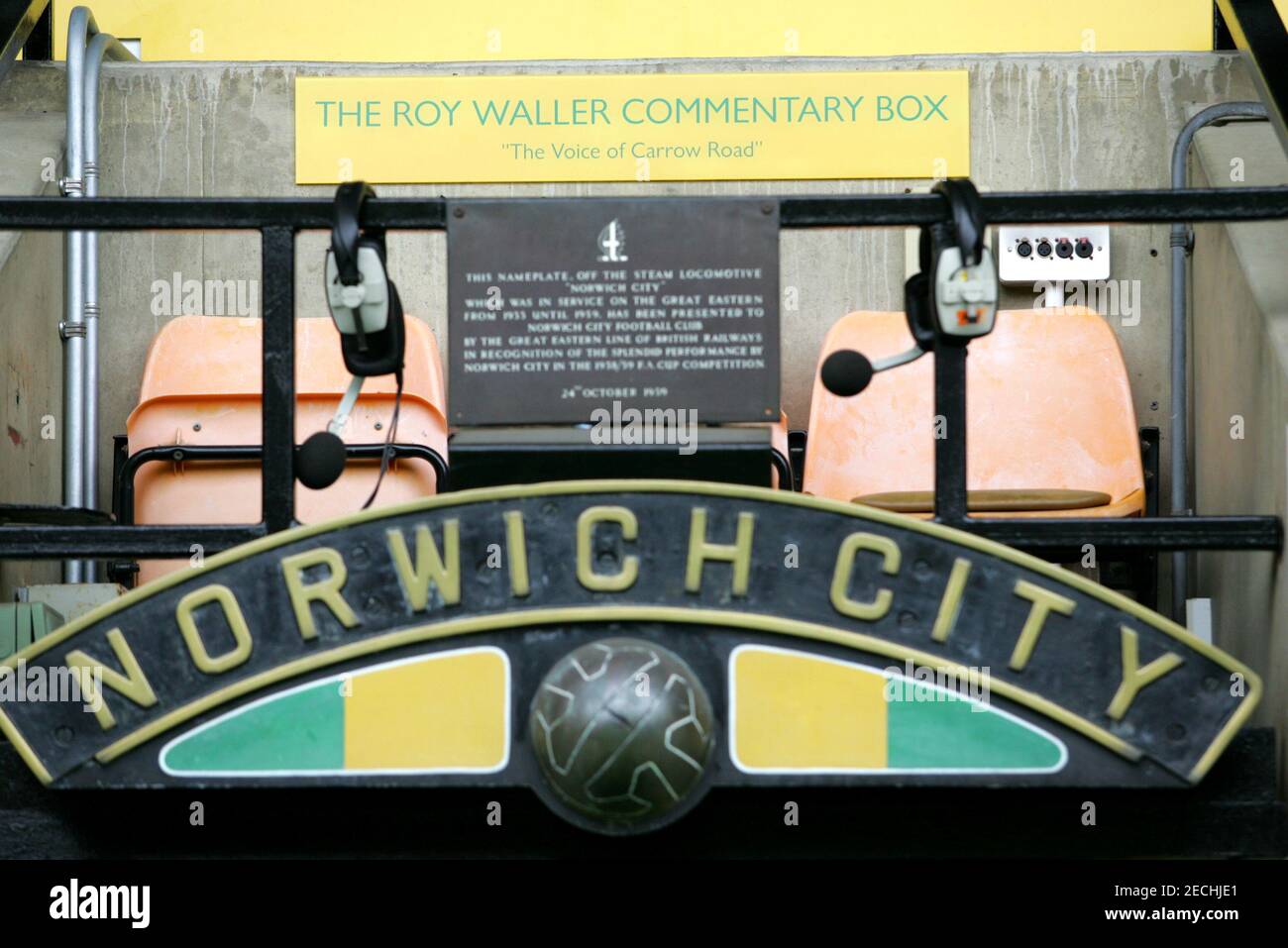 Commentary box soccer hi-res stock photography and images - Alamy