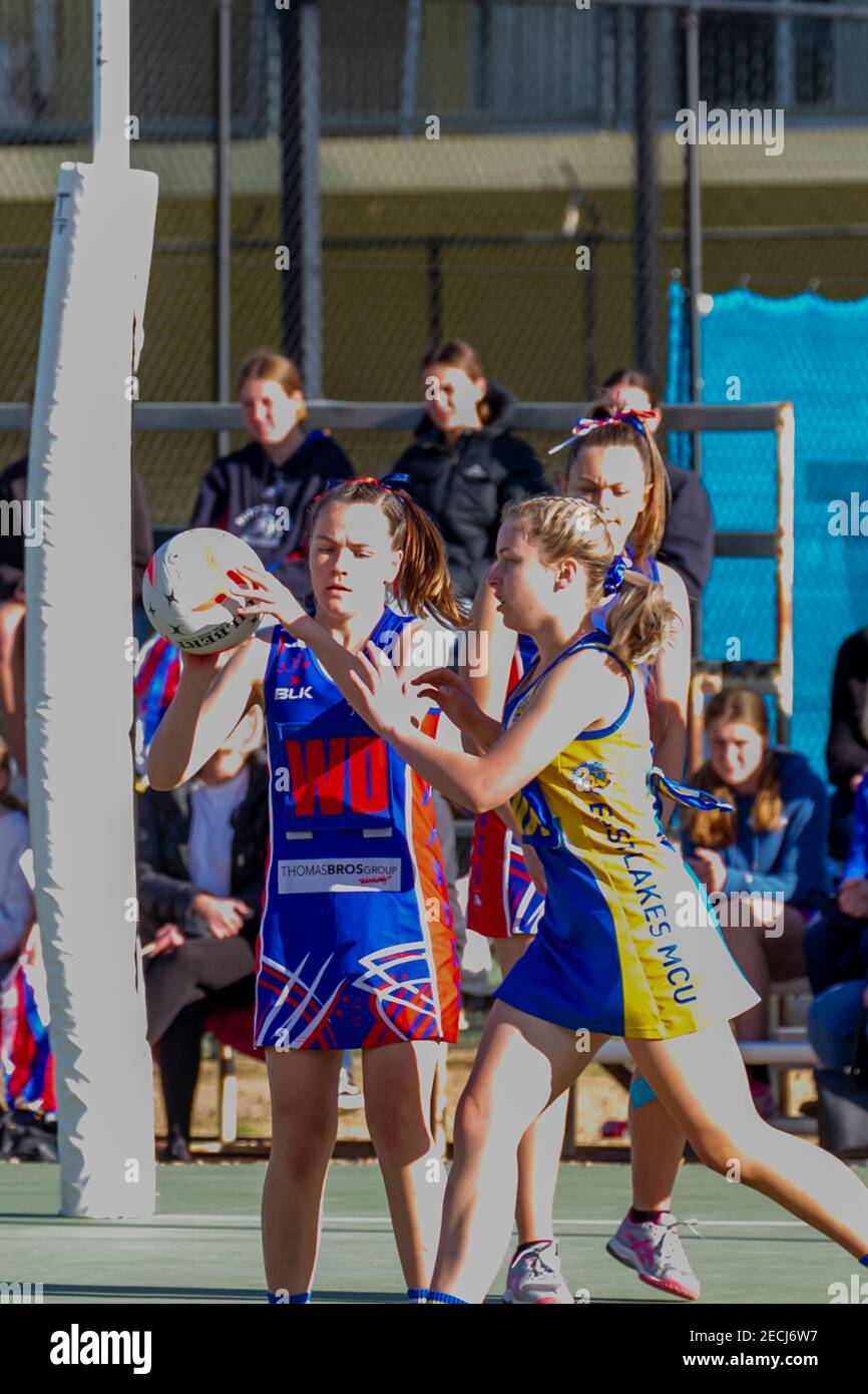 Girls Playing Netball High Resolution Stock Photography and Images - Alamy