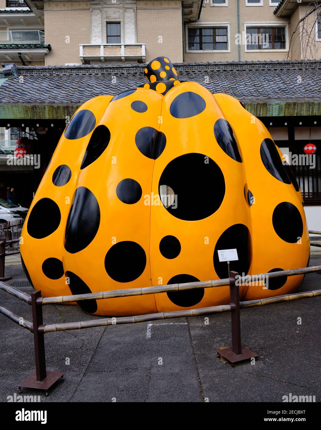 Yayoi kusama pumpkin sculpture hi-res stock photography and images - Alamy