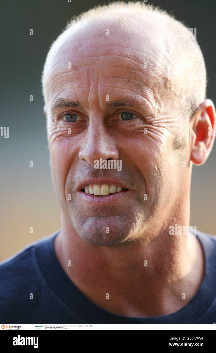 Martin foyle hi-res stock photography and images - Alamy