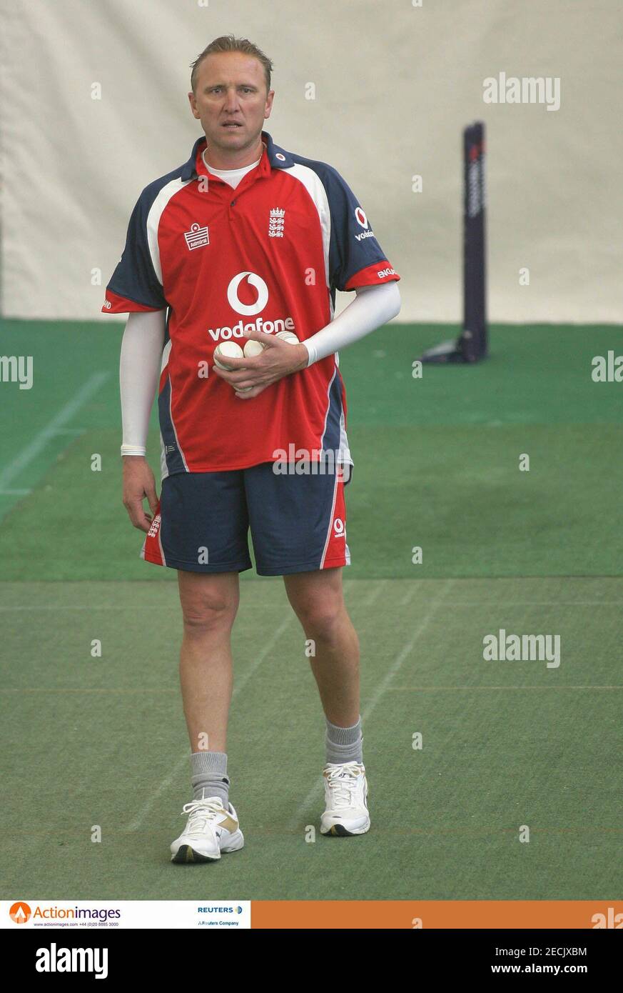 Bowling net practice edgbaston hi-res stock photography and images - Alamy
