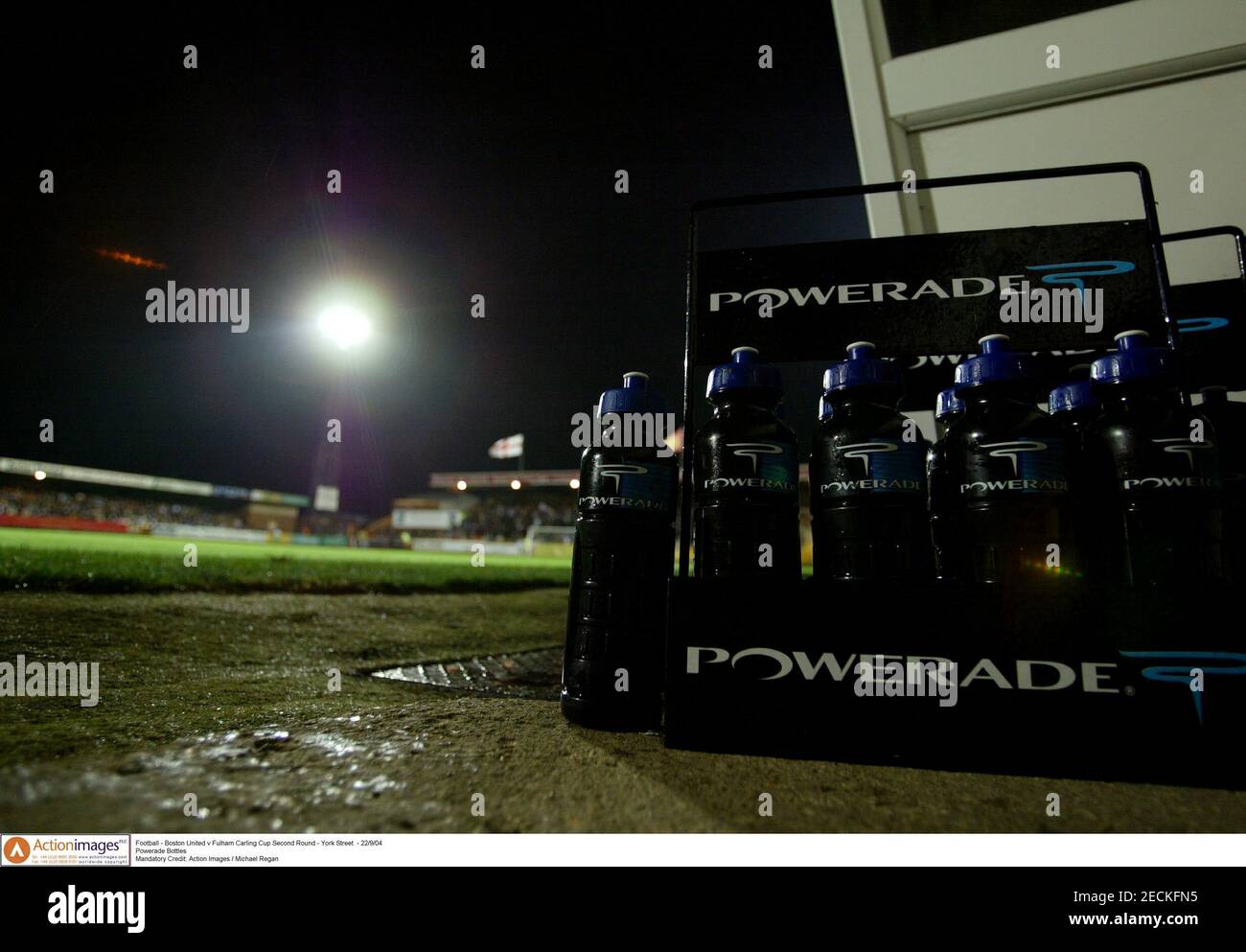 Powerade bottles hi-res stock photography and images - Alamy