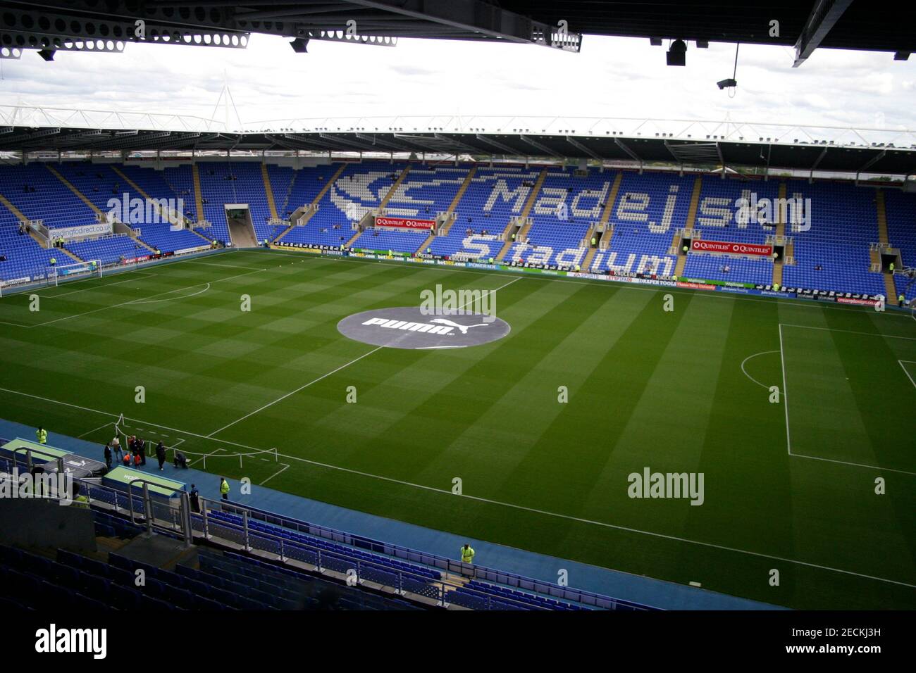 Reading stadium general view hi-res stock photography and images - Alamy