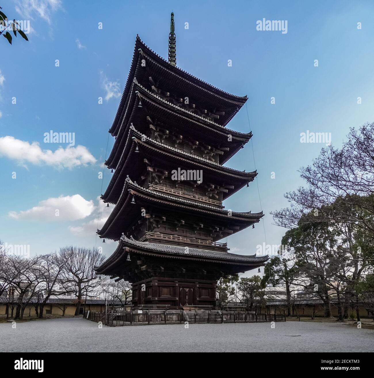 Toji temple pagoda hi-res stock photography and images - Alamy