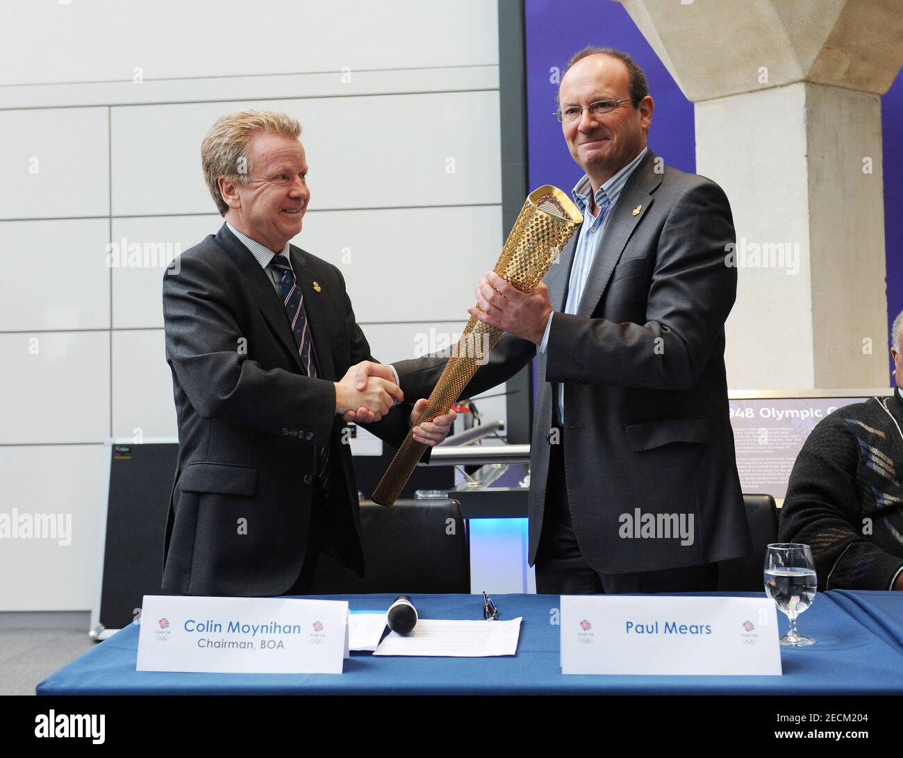 Paul mears torch hi-res stock photography and images - Alamy