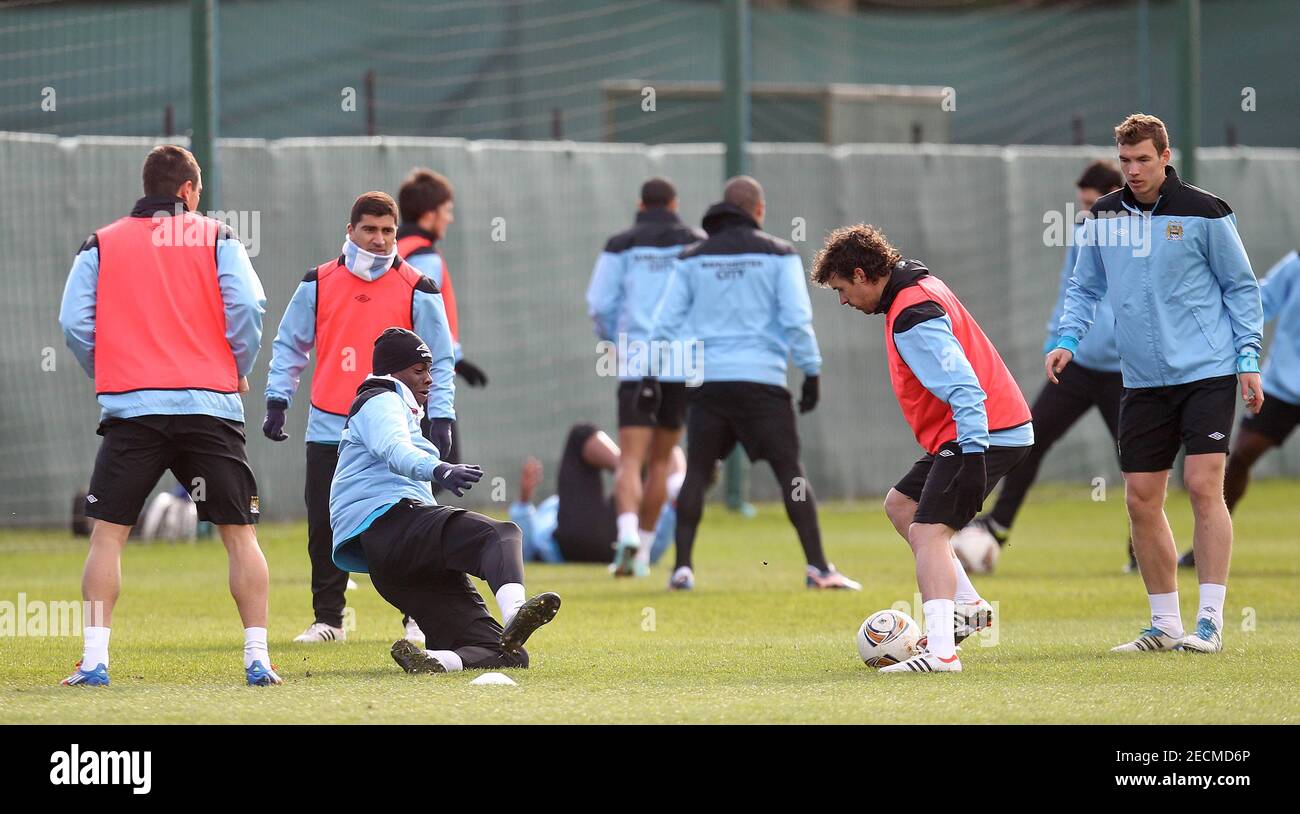 Owen hargreaves manchester city hi-res stock photography and images - Alamy