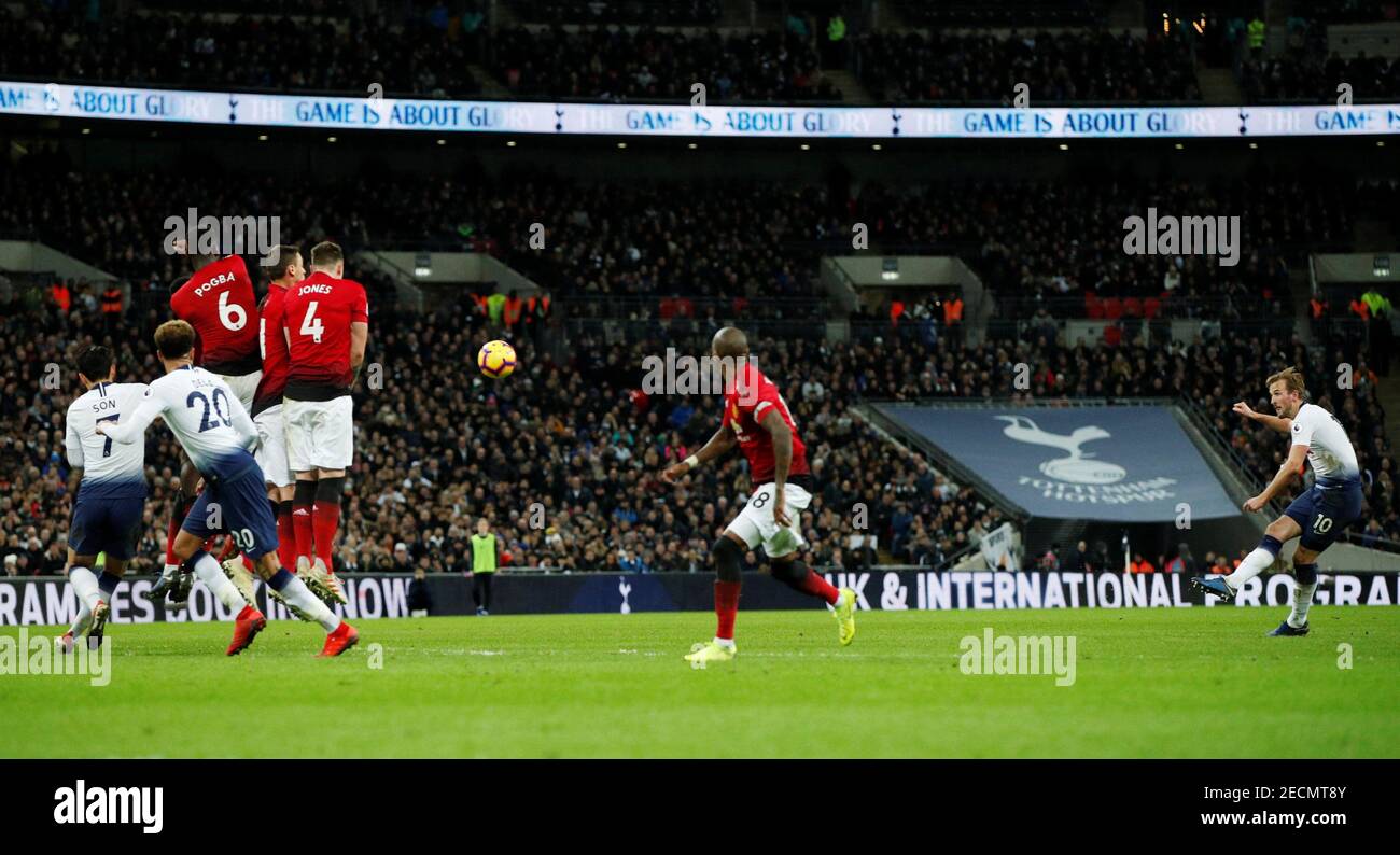 Harry kane free kick england hi-res stock photography and images - Alamy