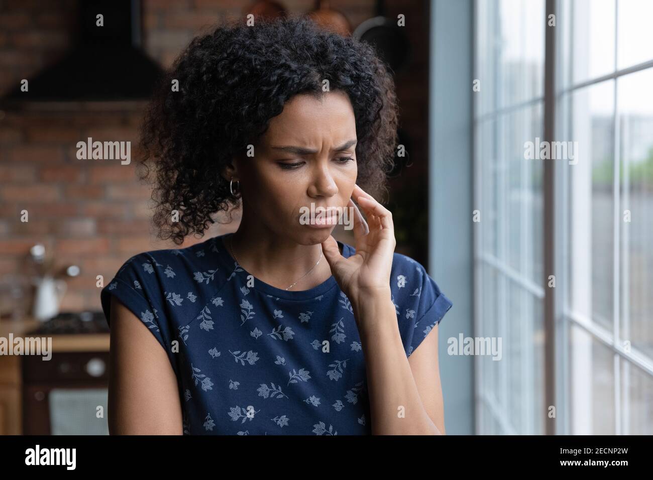 African american woman sorrow hi-res stock photography and images - Alamy