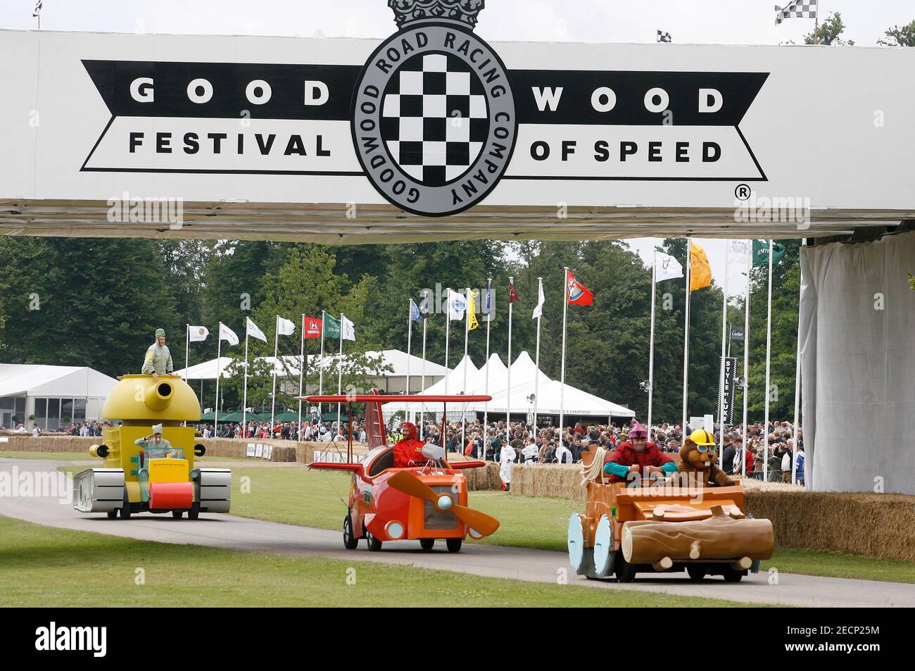 Wacky Racers Goodwood High Resolution Stock Photography and Images - Alamy