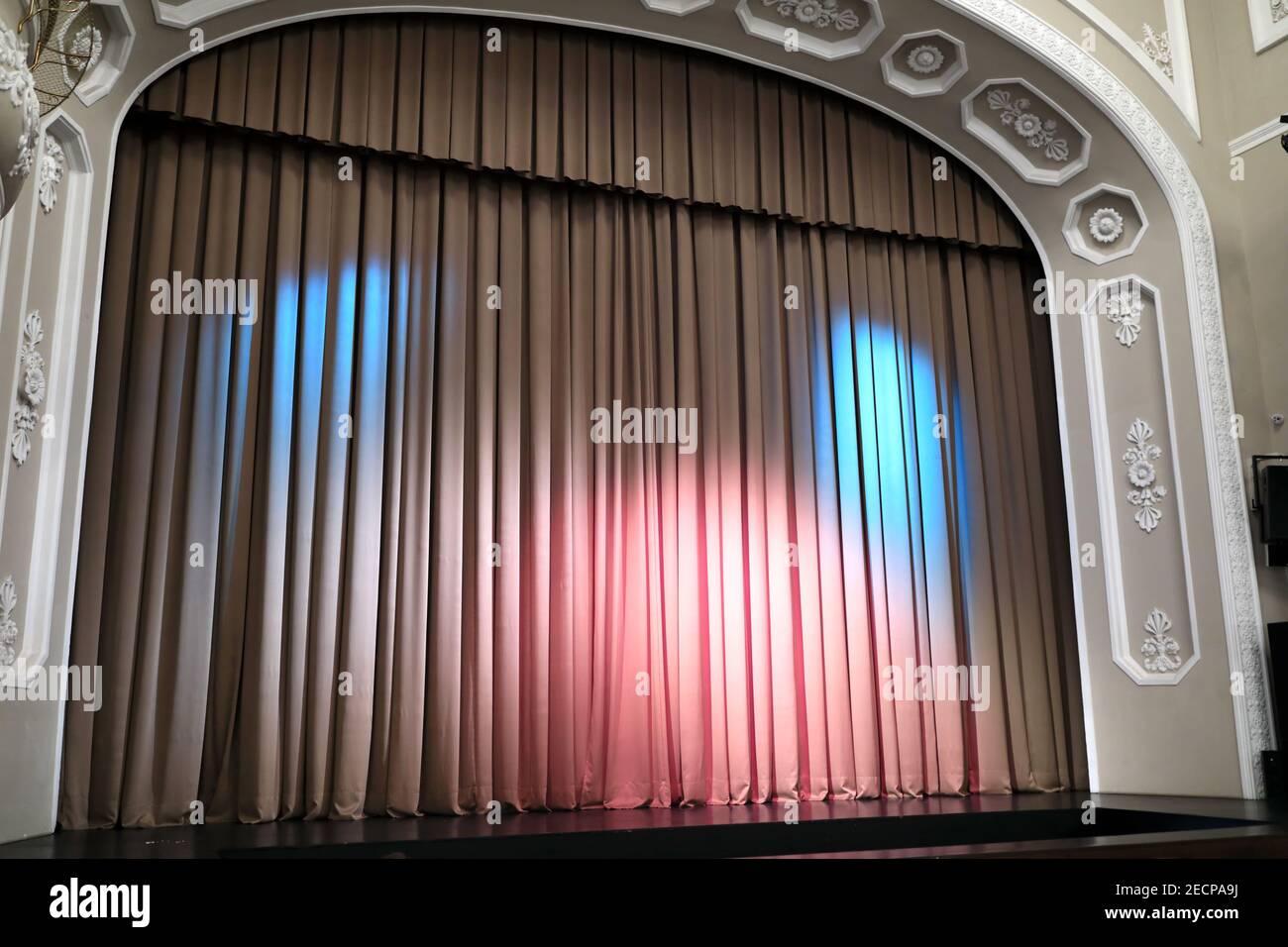 View of empty theater stage with curtain Stock Photo - Alamy