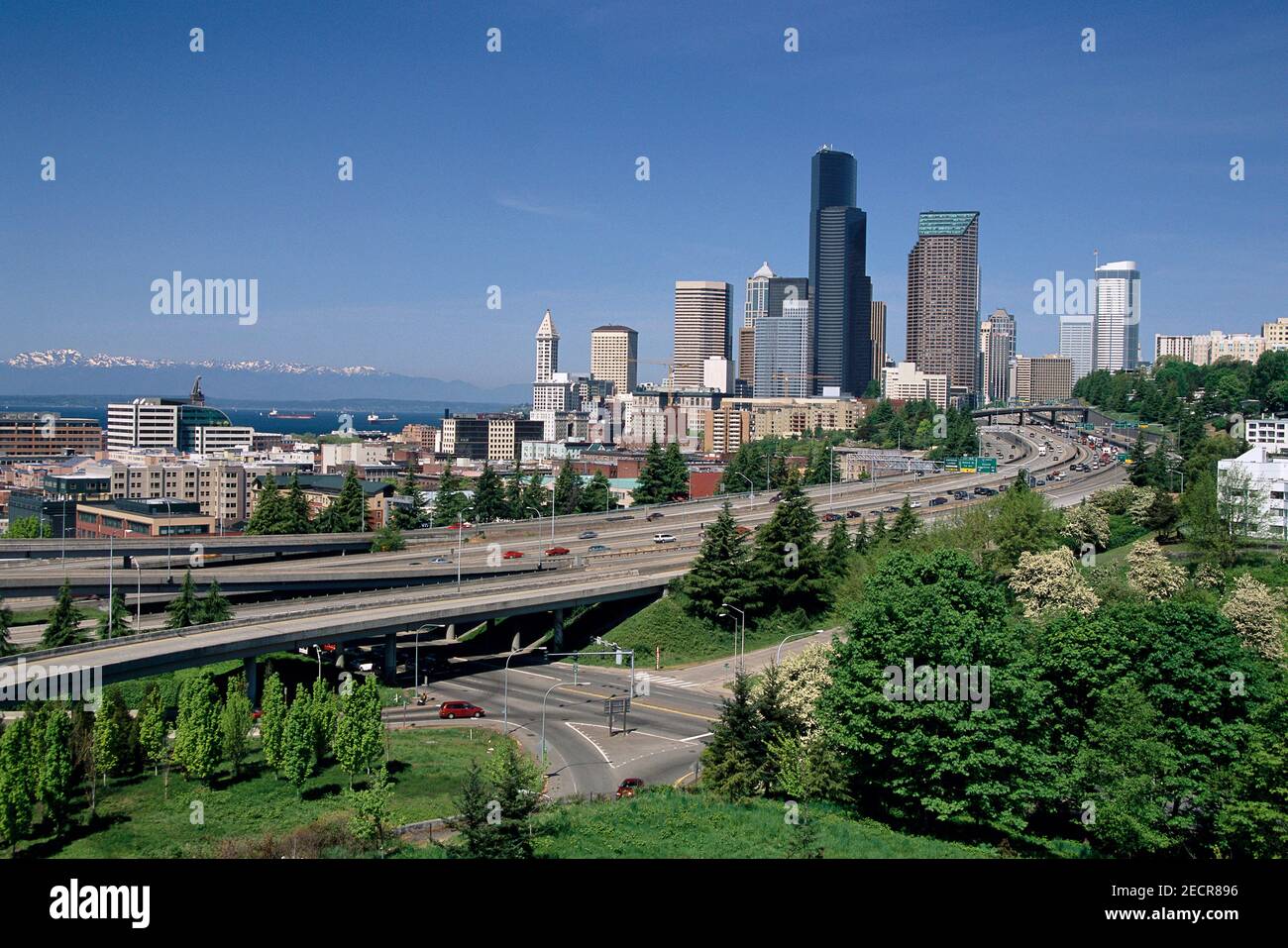 Seattle washington downtown skyline hi-res stock photography and images ...