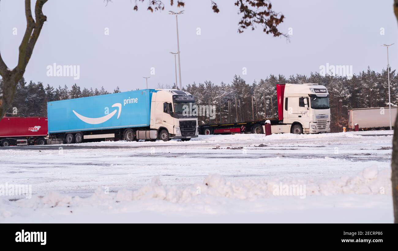 Amazon logistics hi-res stock photography and images - Alamy