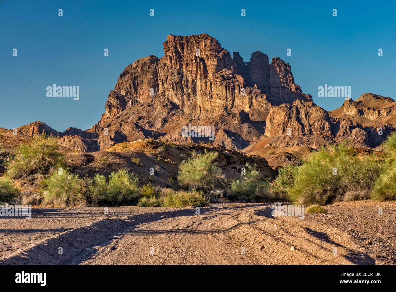 Desert crags hi-res stock photography and images - Alamy