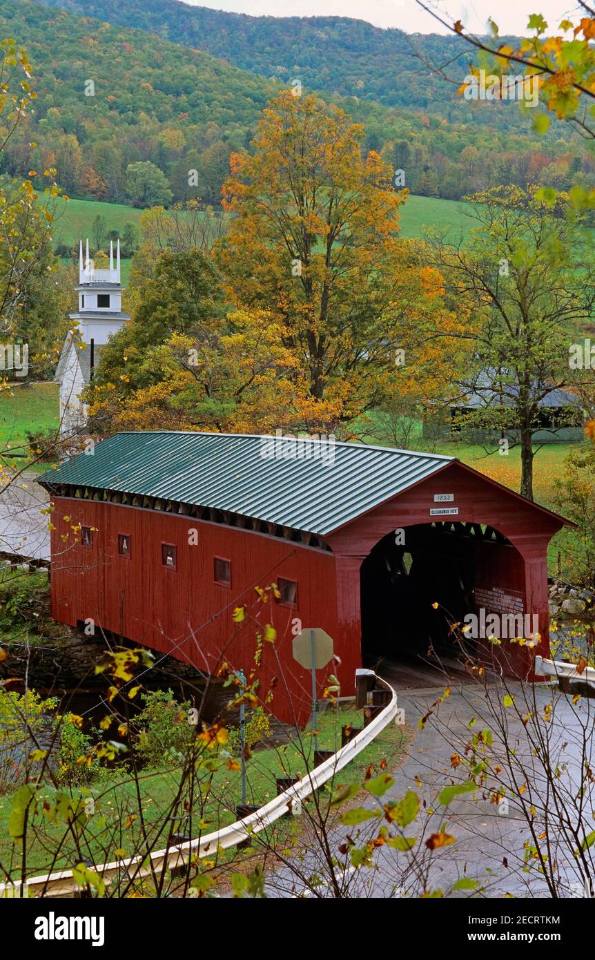 Arlington covered bridge hi-res stock photography and images - Alamy