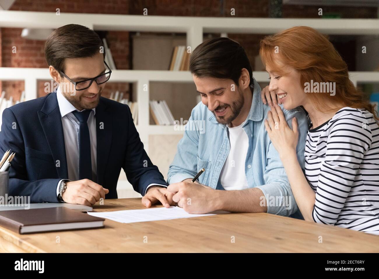 Spouses sign hi-res stock photography and images - Alamy