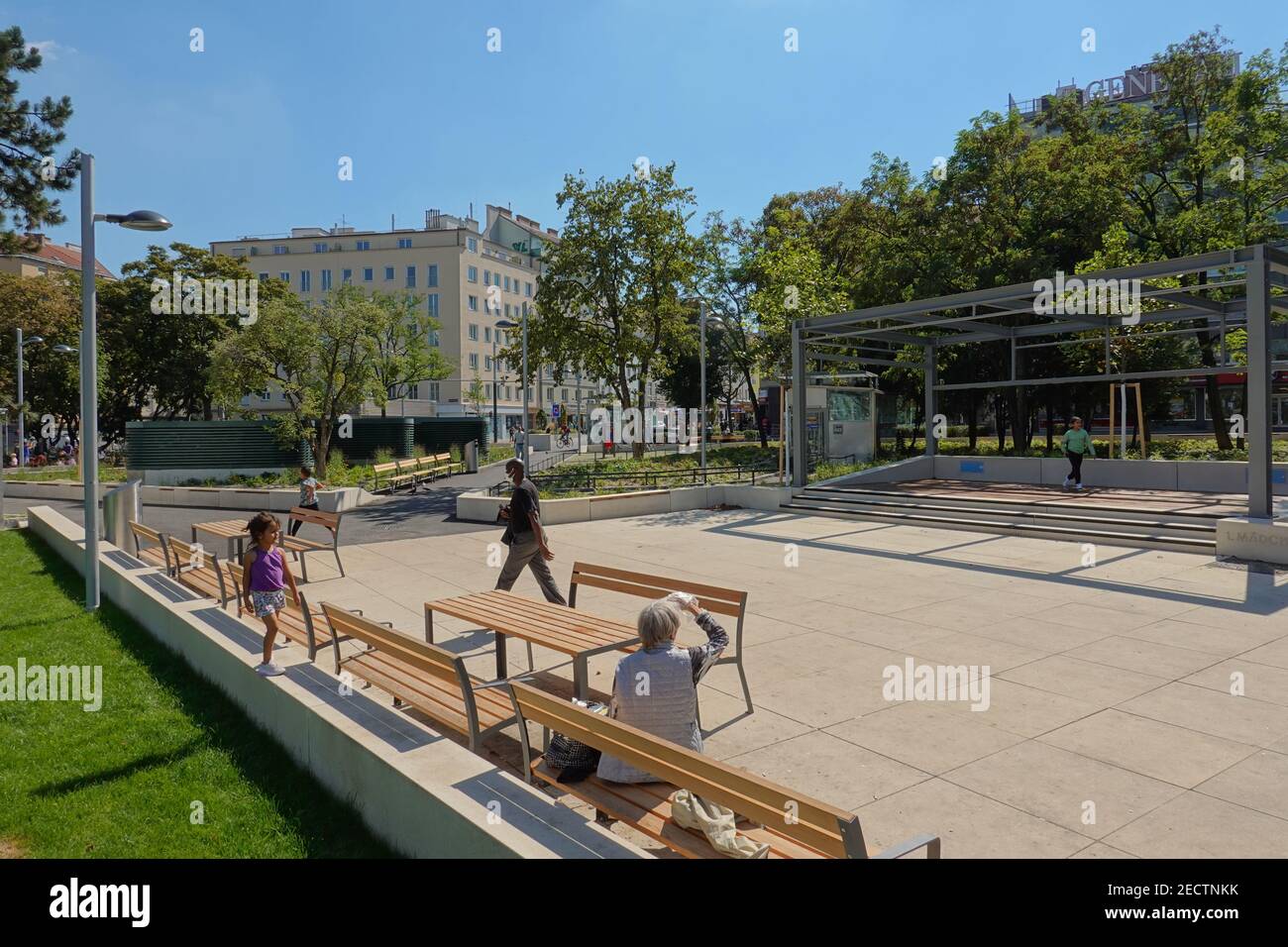 Wien, Reumannplatz, Neugestaltung 2020 Stock Photo - Alamy