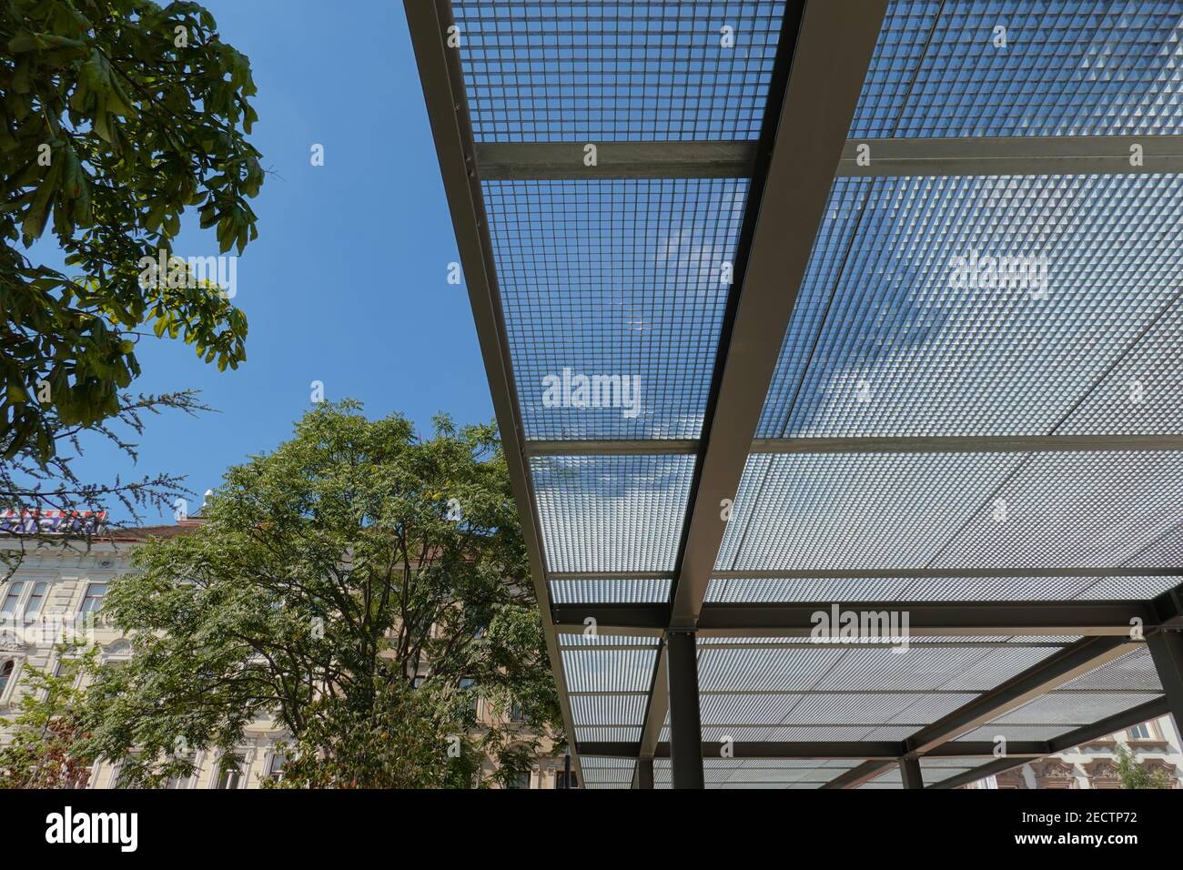 Wien, Reumannplatz, Neugestaltung 2020 Stock Photo - Alamy