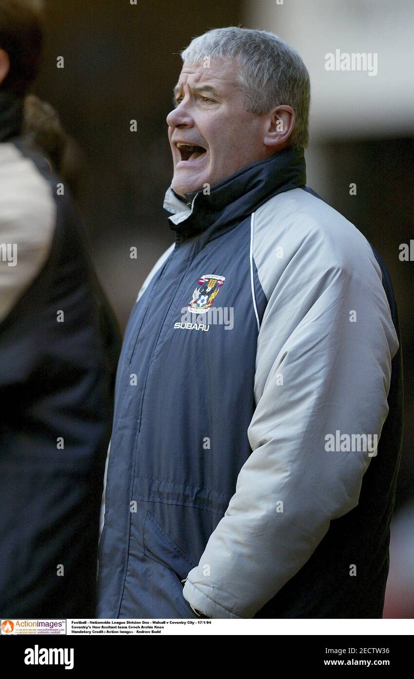 Archie knox coach hi-res stock photography and images - Alamy