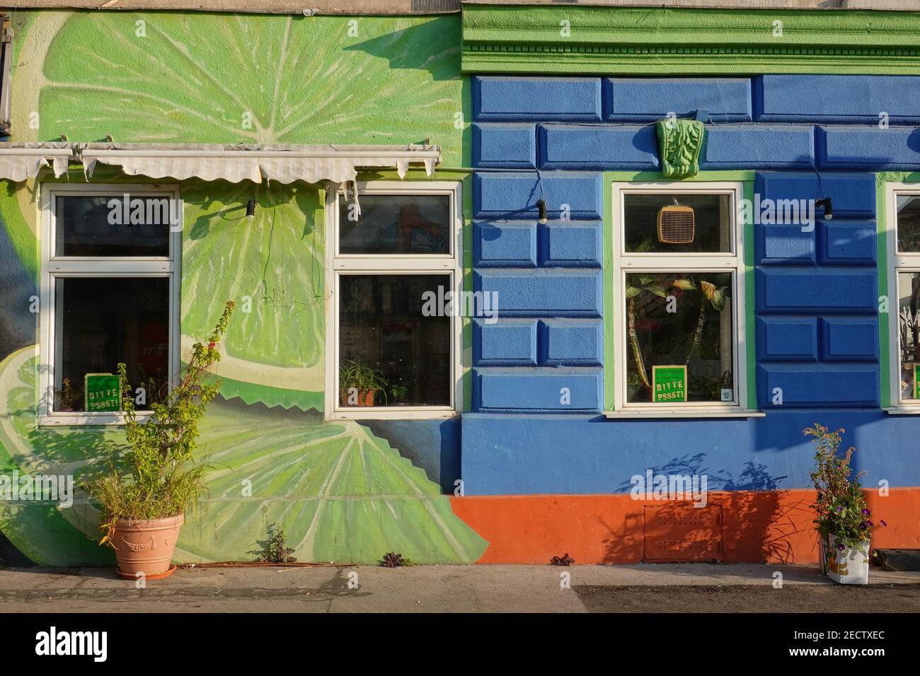 Wien, Ottakring, Yppenplatz // Vienna, Yppenplatz Stock Photo - Alamy