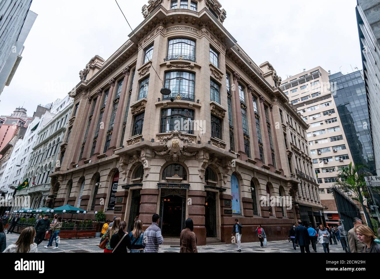 Bank of brazil building hi-res stock photography and images - Alamy
