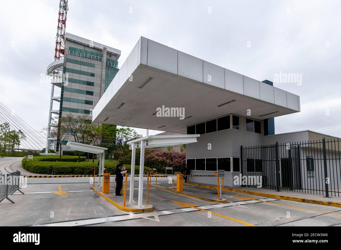 The main entrance to the Brazilian television studios, TV Globo and ...