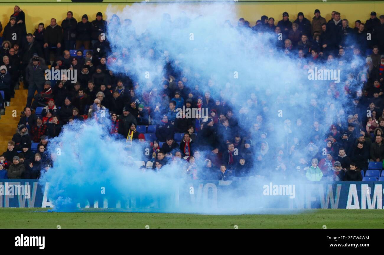 Flare on the pitch hi-res stock photography and images - Alamy