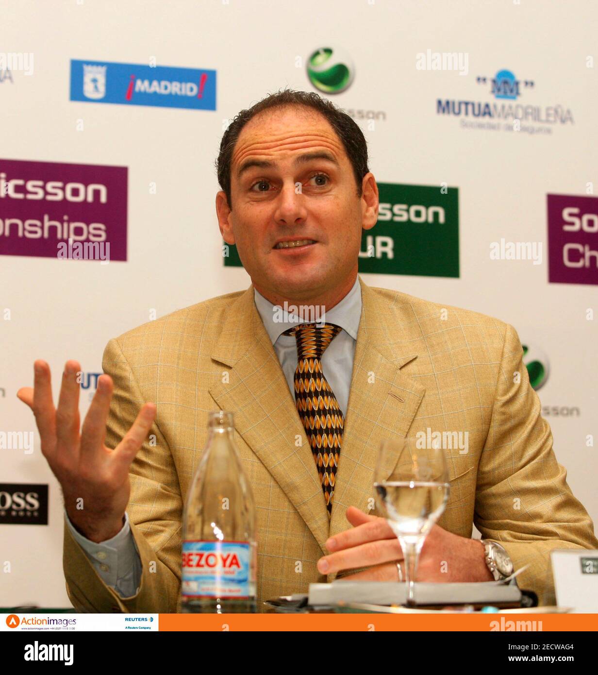 Larry Scott High Resolution Stock Photography and Images - Alamy