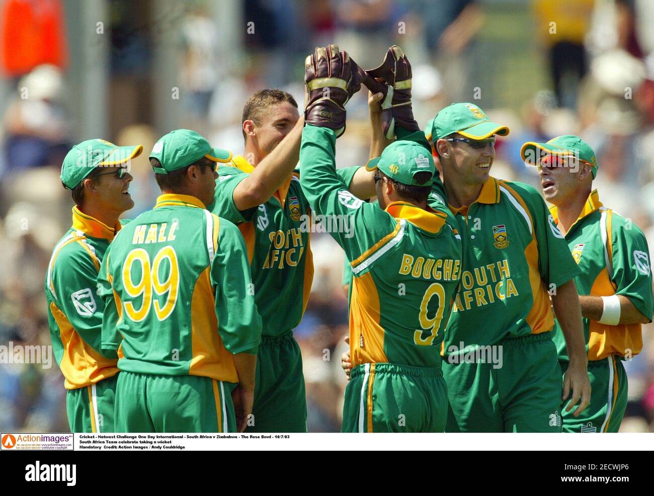 Zimbabwe cricket team celebrate hi-res stock photography and images - Alamy