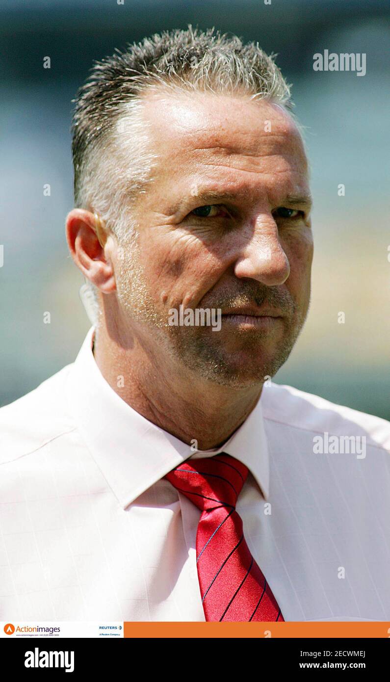 England cricket legend hi-res stock photography and images - Alamy