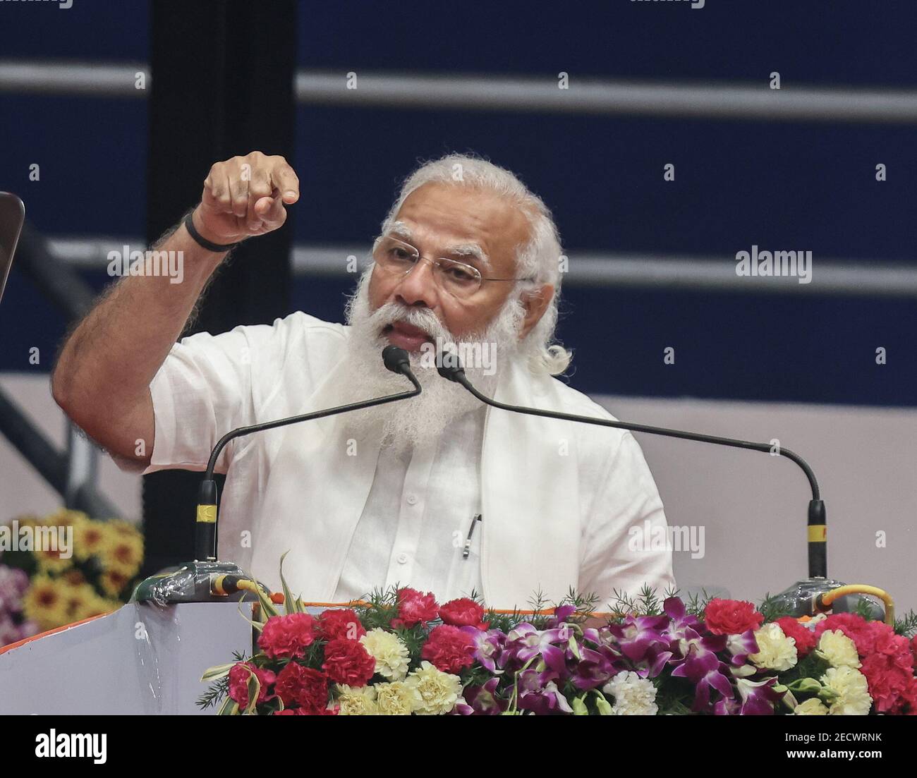 Narendra tank hi-res stock photography and images - Alamy
