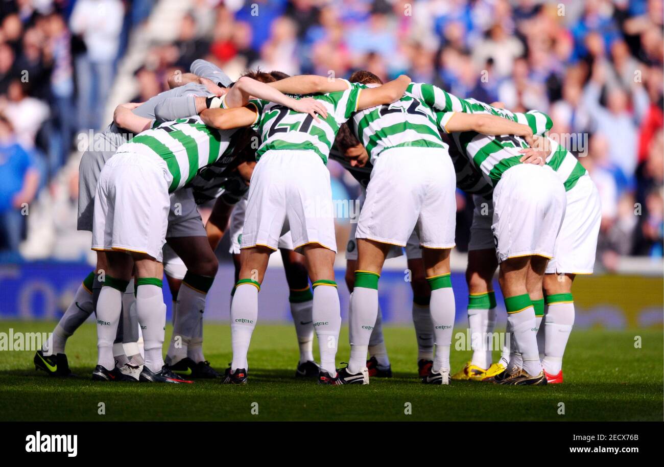 The celtic team huddle hi-res stock photography and images - Alamy